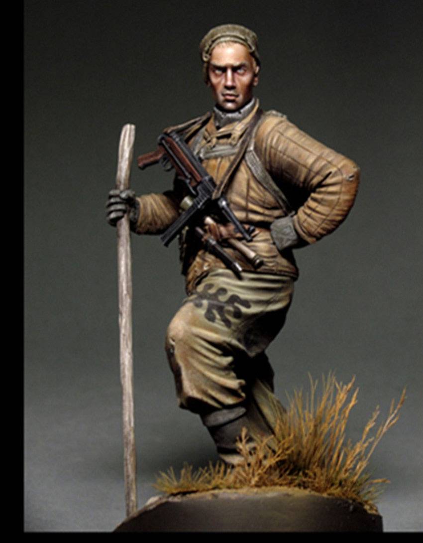 1/16 Resin Model Kit Soviet Soldier Highlander Scout WW2 Unpainted ...