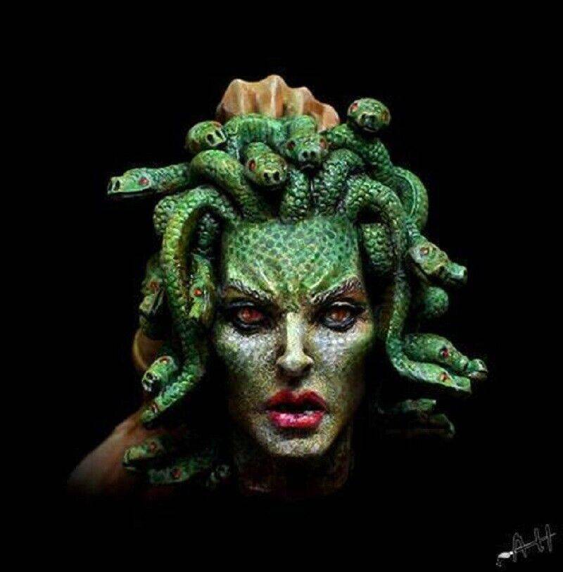 1/9 BUST Resin Model Kit Greek Warrior Perseus & Medusa Fantasy Unpain ...