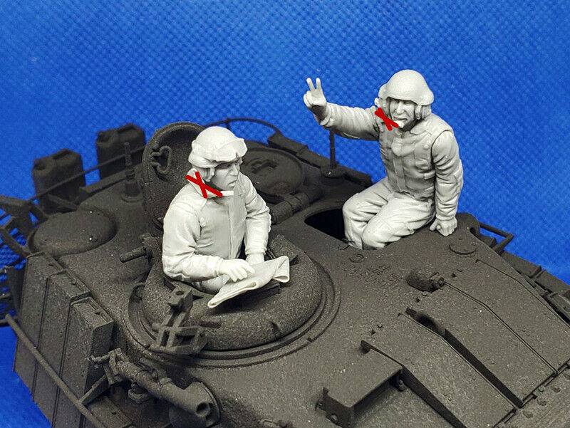 1/35 2pcs Resin Model Kit IDF Soldiers Tank Crew (no tank, headphones ...