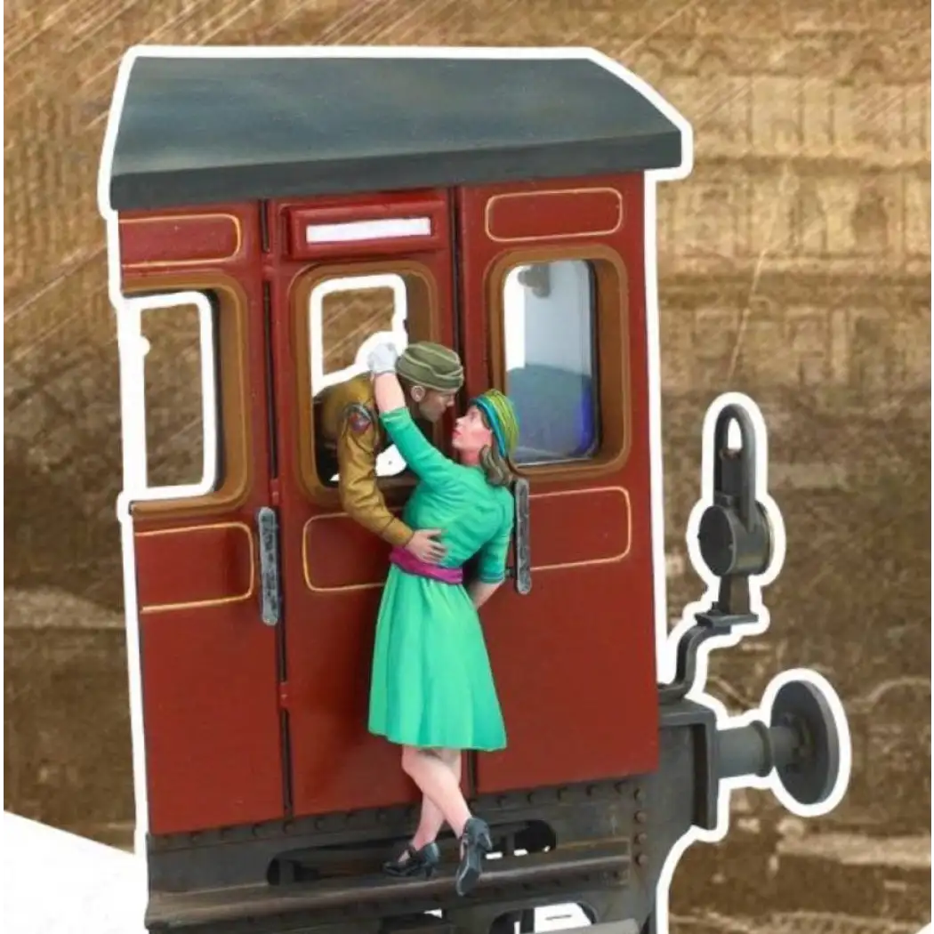 1/35 2pcs Resin Model Kit Soldier and Girl Goodbye Kiss WW2 Unpainted ...